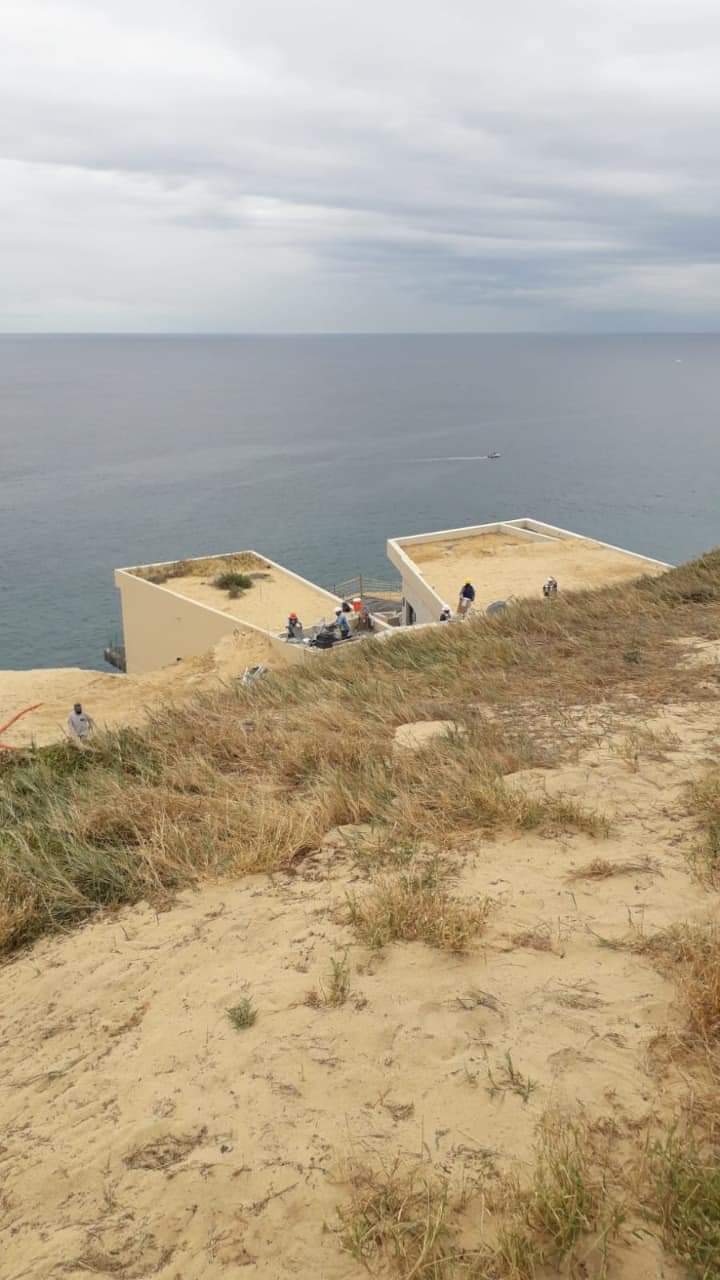 Construyen «centro de ventas» frente al Faro Viejo de Cabo Falso | El ...