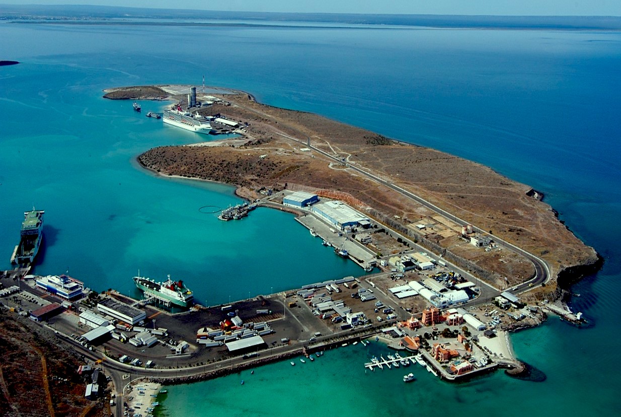 Preparan modernización de Puerto Pichilingue para destinarlo sólo a ...