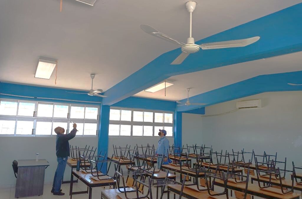 Rehabilita SEP capacidad eléctrica en 53 escuelas de BCS durante 2025 ...